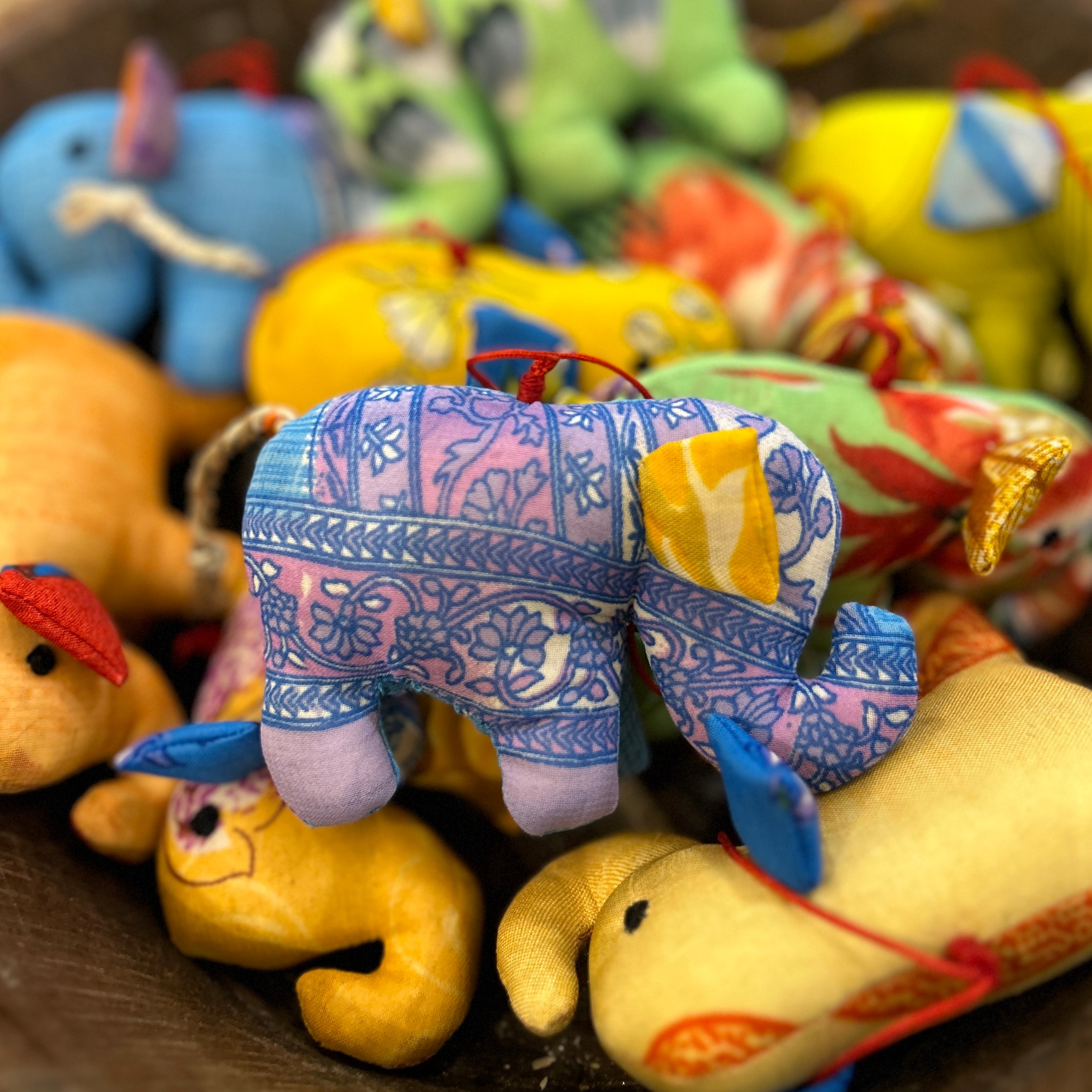 Sari Elephants – Bagel&Griff