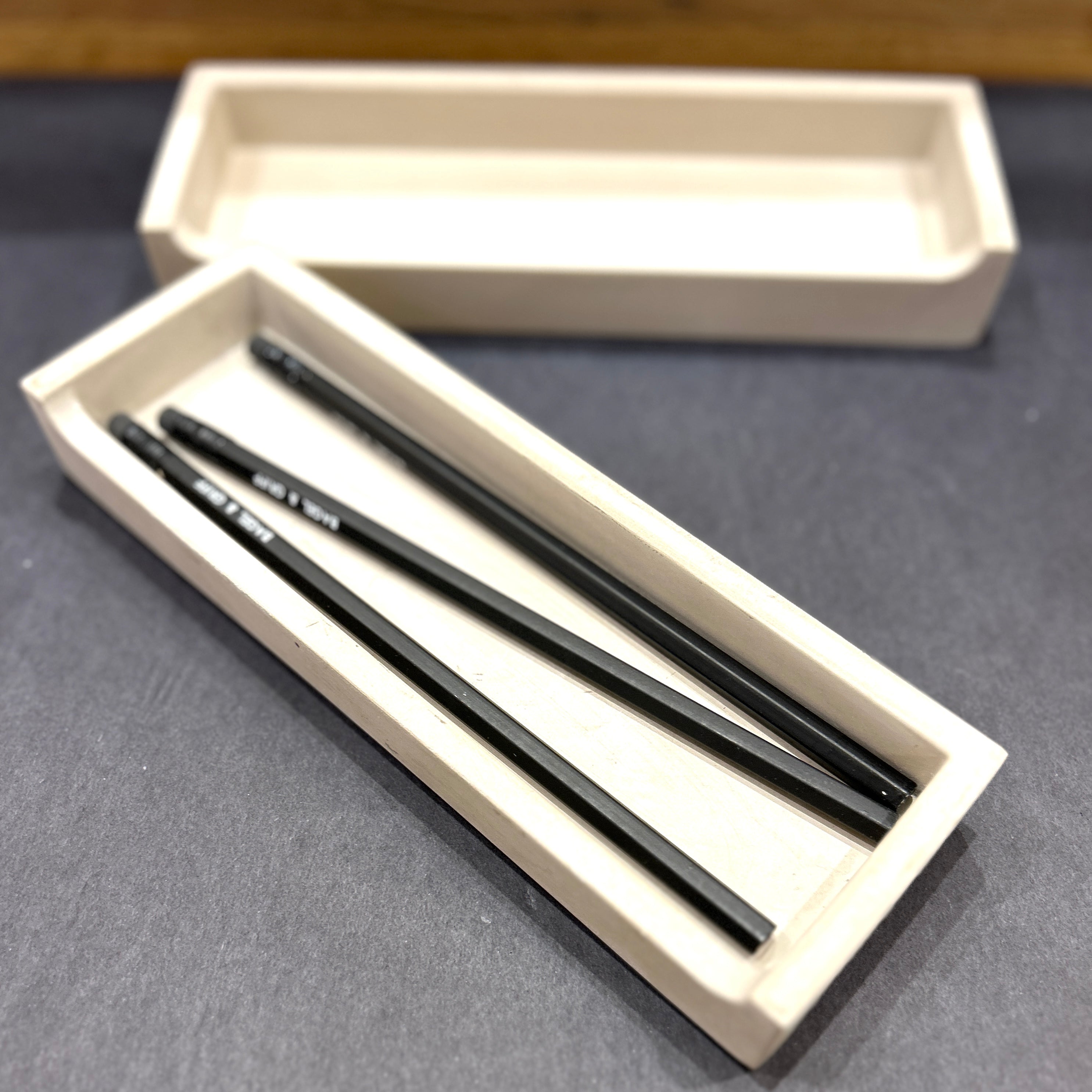 Cement Pen Tray – Bagel&Griff